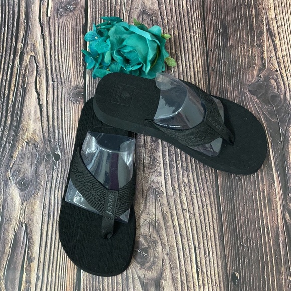 Reef | Shoes | Reef Sandy Thong Sandals | Poshmark